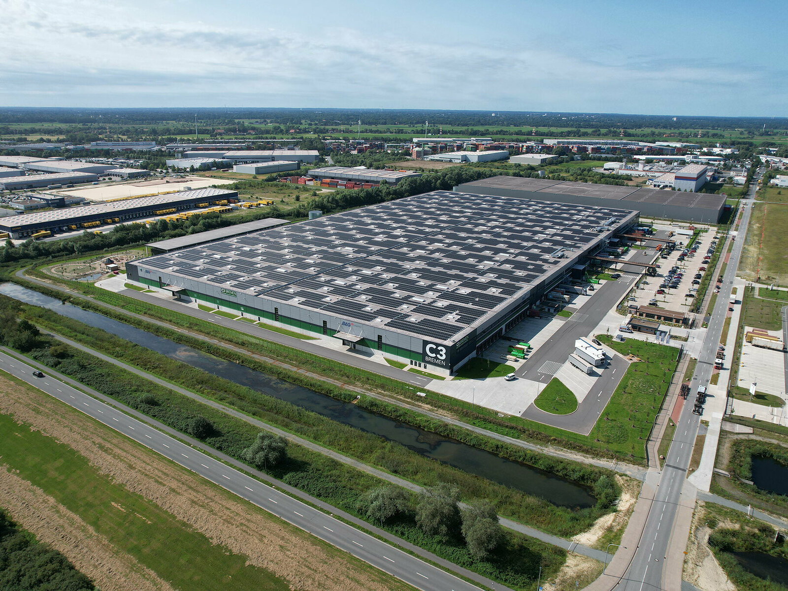 BYD Explorer No. 1 calls Bremerhaven | BLG LOGISTICS