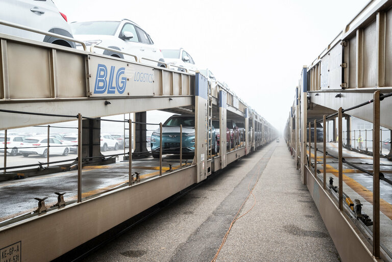 Vehicle transport | BLG LOGISTICS