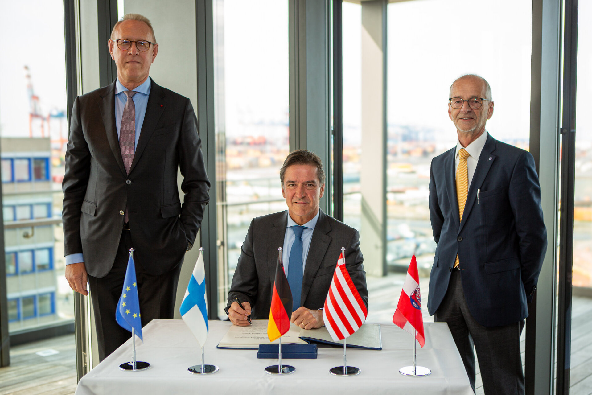 BLG und EUROGATE empfangen den Chargé d’Affaires der Vereinigten ...