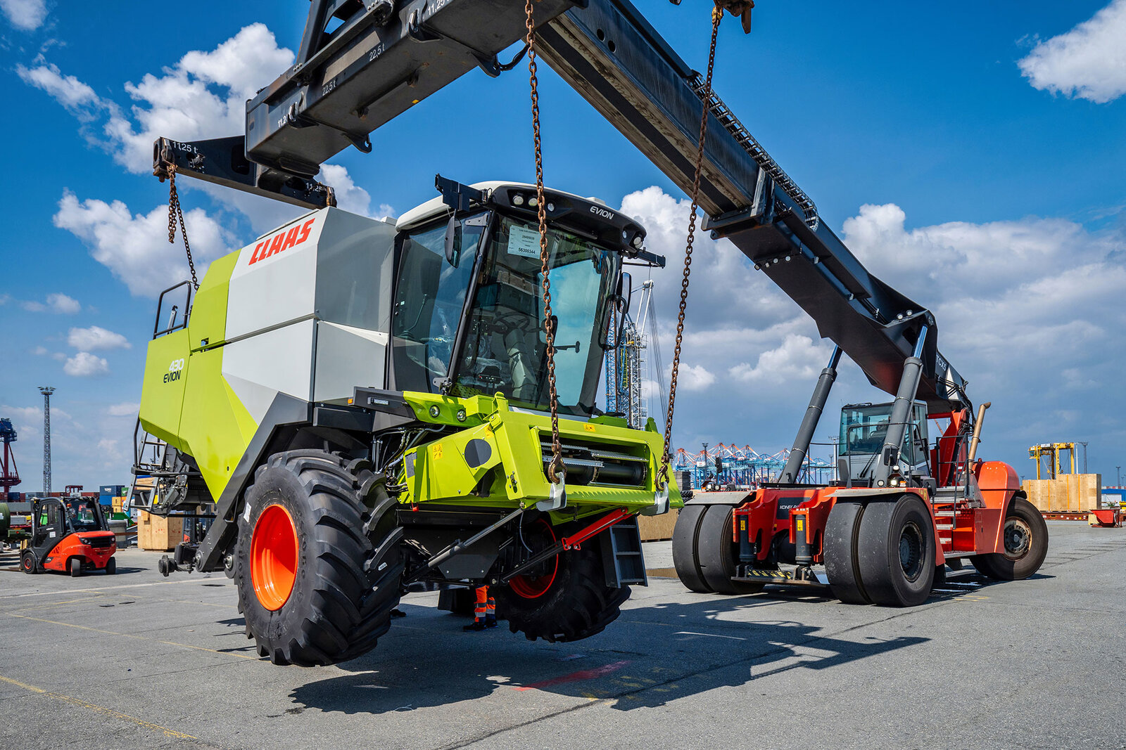 From the port to the field: BLG upgrades around 250 combine harvesters ...