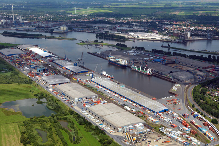 Break bulk terminal | BLG LOGISTICS