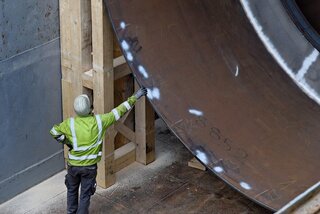 Stowing and lashing | BLG LOGISTICS