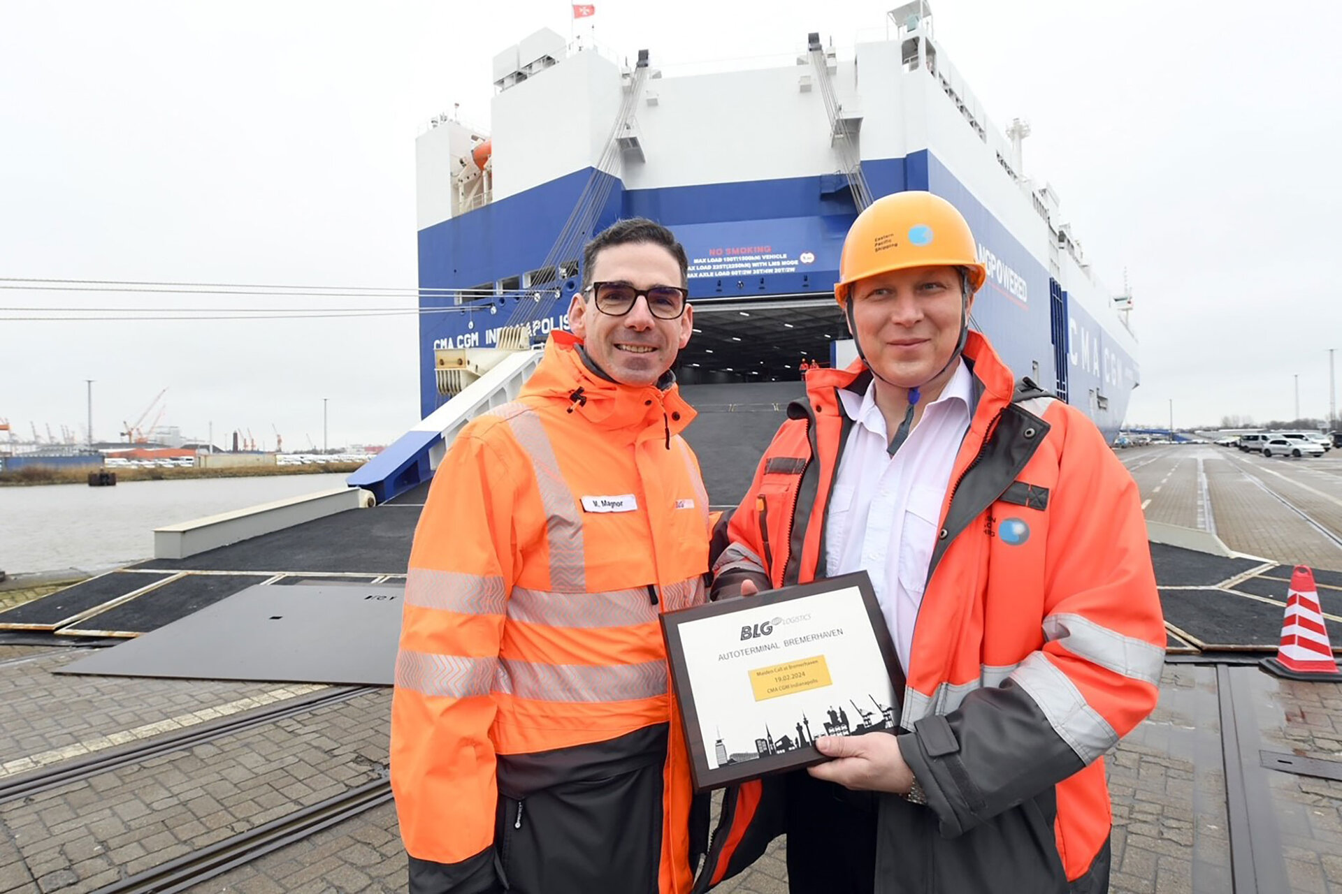 CMA CGM calls Bremerhaven for the first time with a RoRo ship and ...