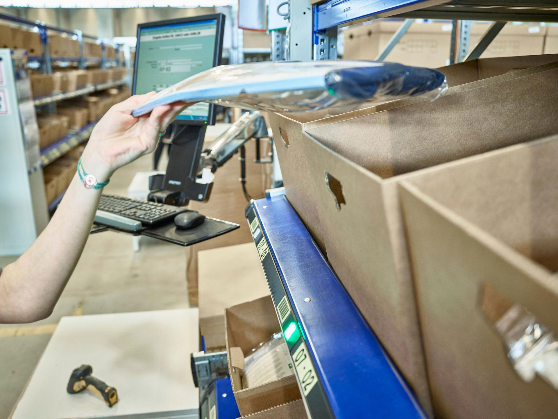 Order Picking – The Heart of Efficient Logistics Processes | BLG LOGISTICS